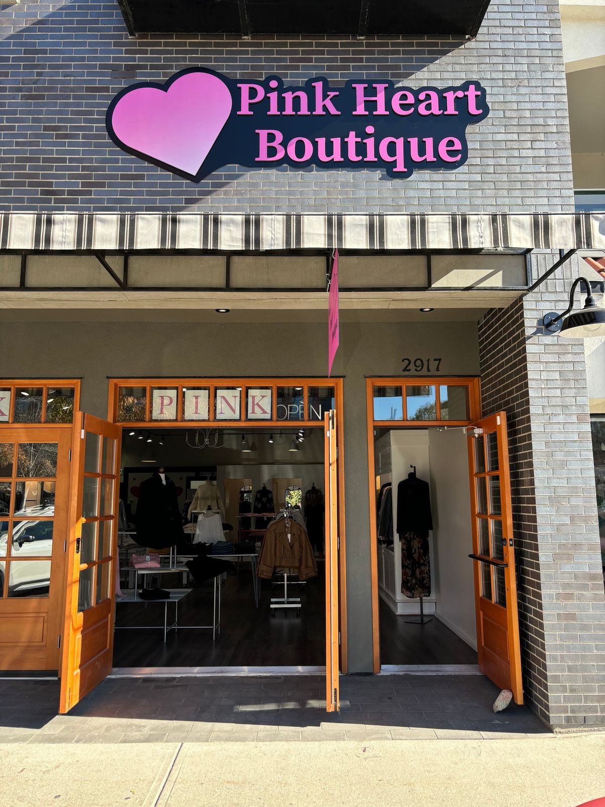 Pink Heart Fashion Tips